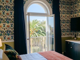 Quarto Duplo ou Twin Deluxe | Cortinas/cortinados opacos, quartos insonorizados 