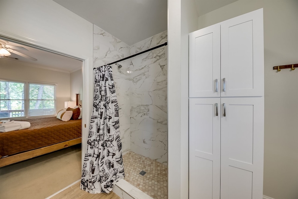 Alpine River Suites #402 - Cozy Riverfront Condo Overlooking River Near Downtown - Sautee Nacoochee, GA