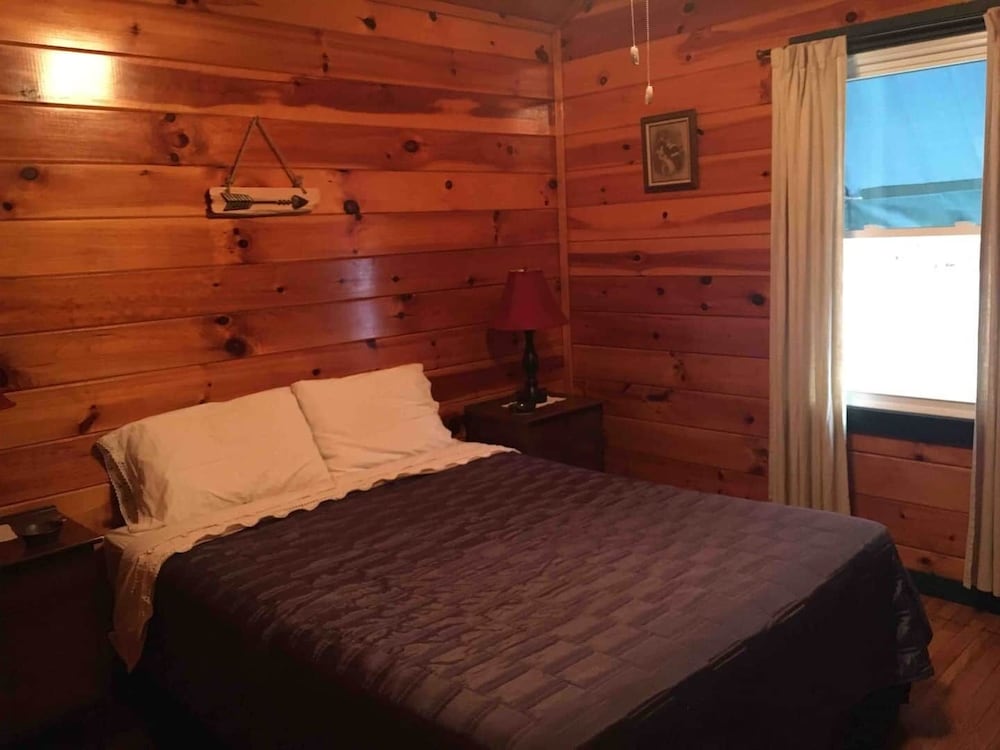 Fisherman's Retreat Cabin #2 On The River!!!!! - Bryson City, NC