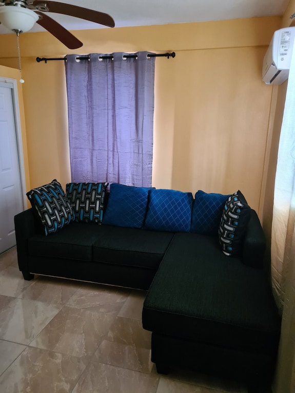 Elaine's Ocean View Dwelling - Dominique