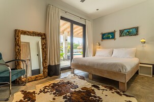 Villa (5 Bedrooms) | 5 quartos, secretária, ferro/tábua de engomar 