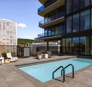 Piscina exterior sazonal 