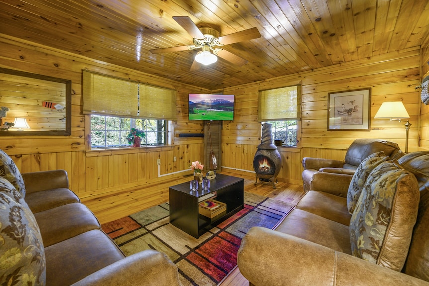 Easy Paved Accessfireplace️great Privacy️across Riverneardowntown - Blue Ridge