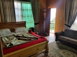 Quarto casal luxo | Ferros/tábuas de passar roupa, Wi-Fi de cortesia