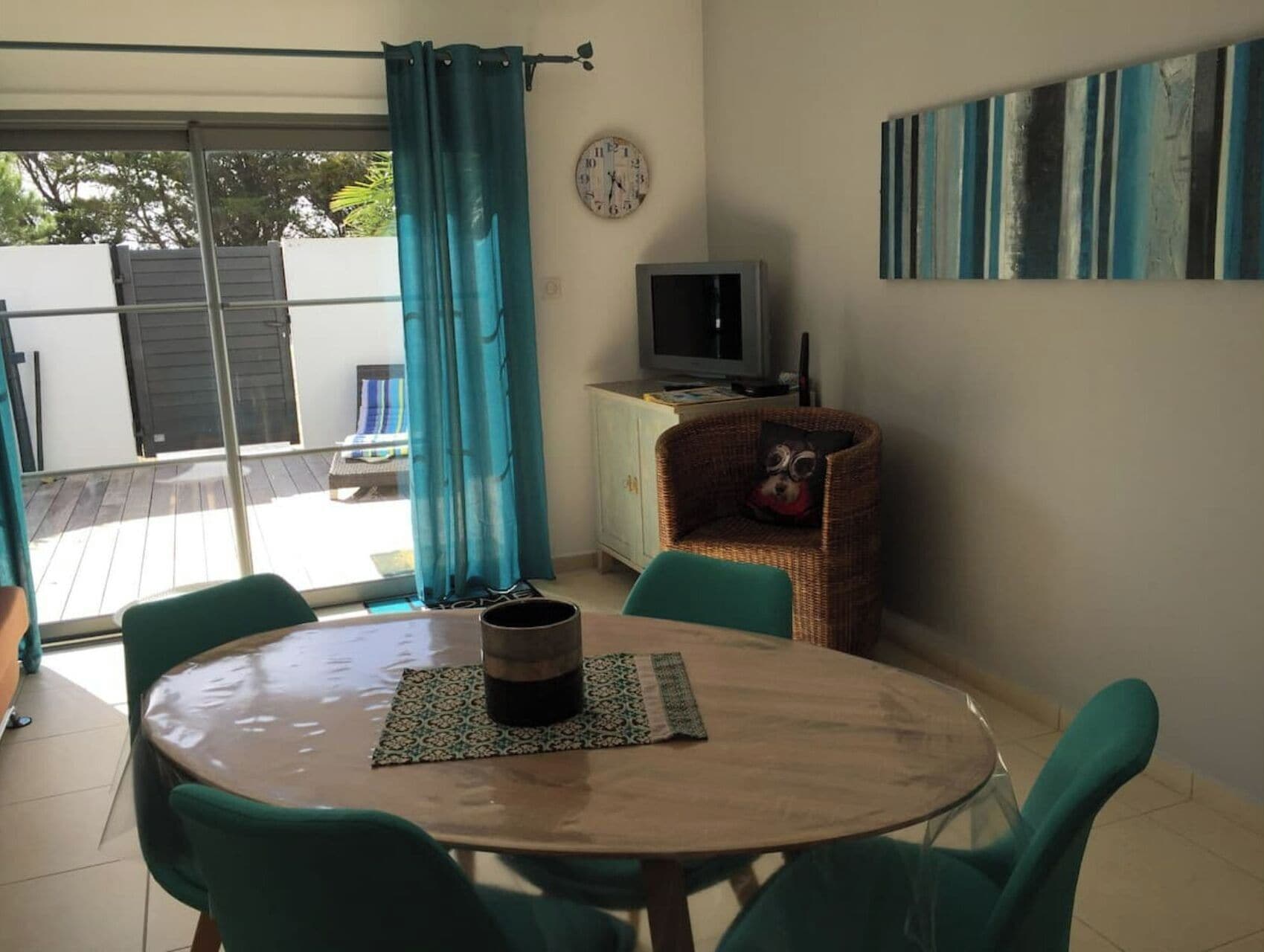 Between Land & Sea. Country Atmosphere Near The Beach - Oléron