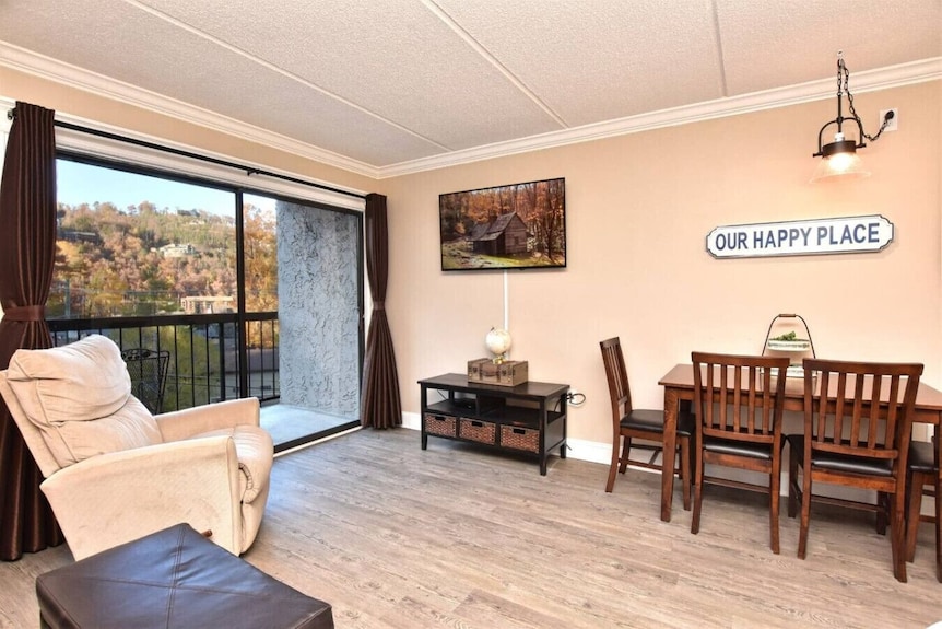 2min Walk To G-burg/amazing Location/mtn-city View - Wild Bear Falls Water Park, Gatlinburg