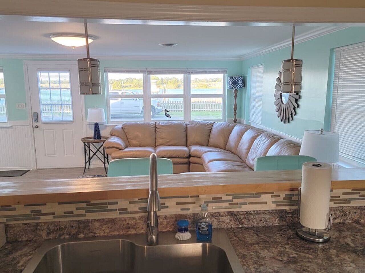 Waterfront With Private Dock, Hottub, & Swim Mat, 3 Miles To The Beach. - Emerald Isle, NC