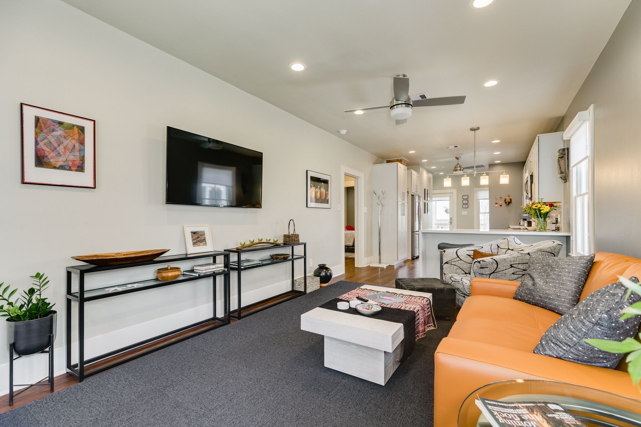 Comfy, 2-bedroom Cottage 10 Blocks From Seashore In Midtown Galveston - Galveston