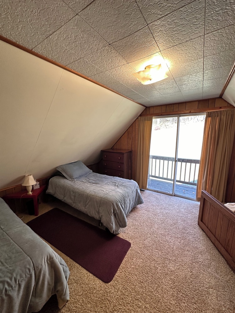 Cozy Rustic A-frame Close To Seven Springs And Hidden Valley - Donegal, PA