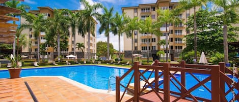 Apartamento, 2 camas queen-size | Piscina | Piscina interior