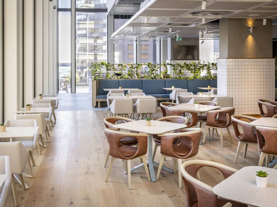 Pequenos-almoços, almoços, jantares servidos, cozinha italiana