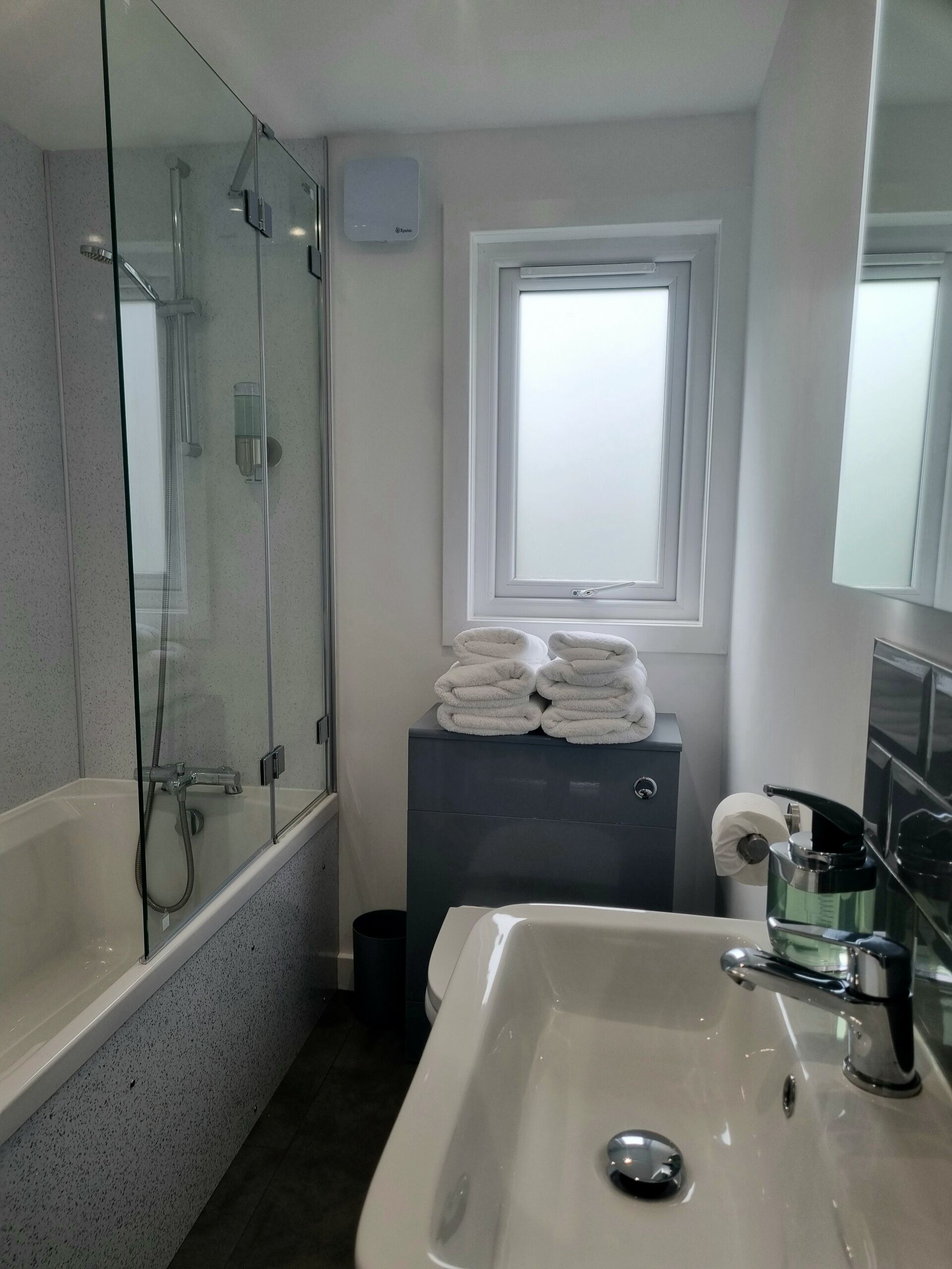 Cabana de Madeira Familiar, casa de banho privativa, vista para o jardim (Family cabin ) | Casa de banho