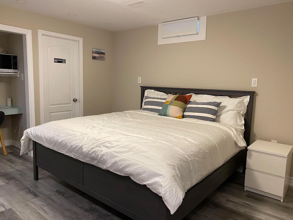 New & Clean Entire Basement With 3 Bedrooms - Niagara Falls
