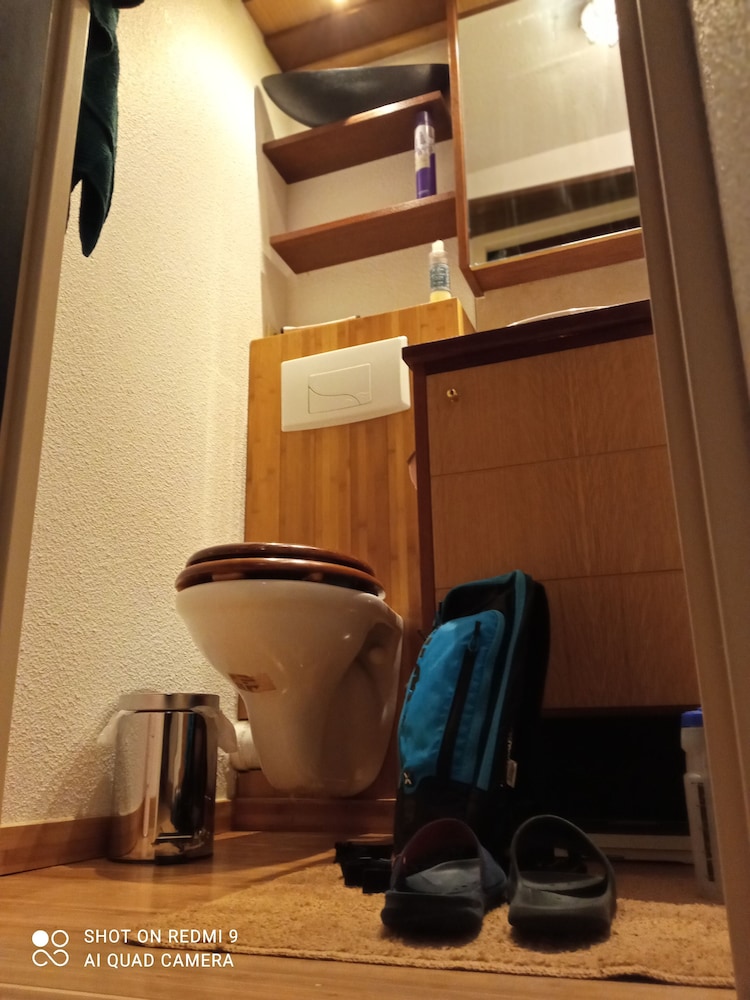 Après-midi Baignade Ou Raquettes Et Raclette En Soirée Dans Un Cadre Idyllique ! - Le Corbier