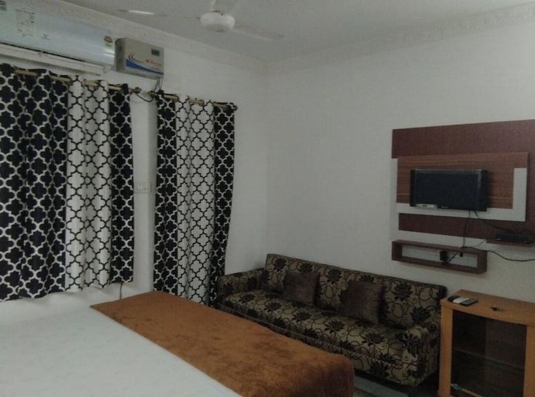 Studio Apartment Ac - 푸리