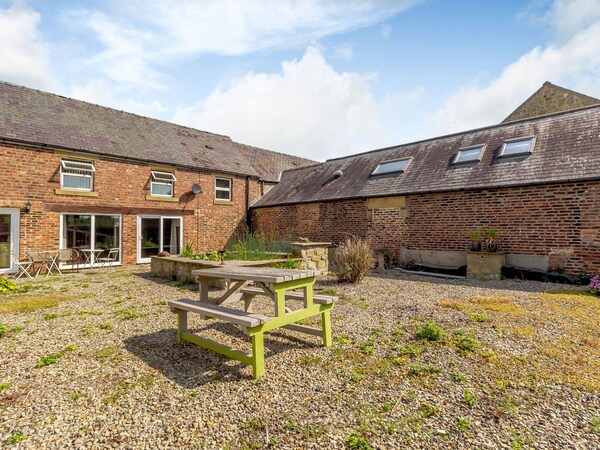 The Granary, Pet Friendly, Character Holiday Cottage In Morpeth - Morpeth