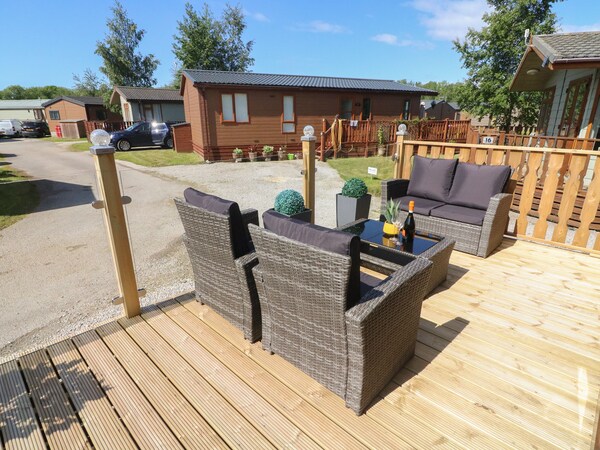 Langdale Lodge, Pet Friendly, With A Garden In Tewitfield Marina - Carnforth