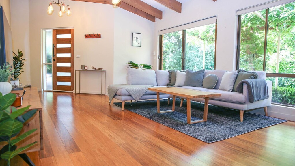 Haus On Houghs : Space And Style In Bright - 布賴特