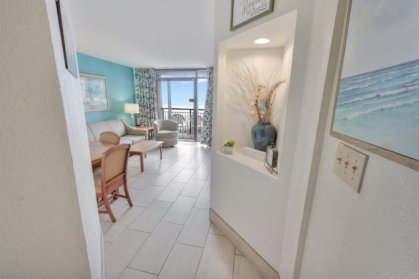 Oceanfront Condo With Pools & Balcony - South Carolina