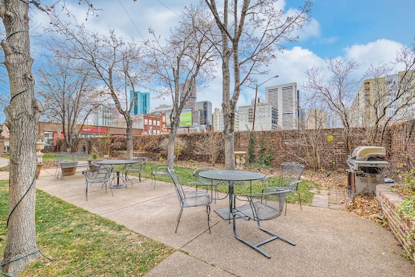 Downtown Five Points Trendy Urban Space - Sleeps 4 - Lakewood