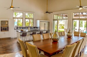 6 quartos, acesso à internet de alta velocidade