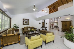 4 quartos, internet de alta velocidade 