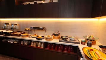 Pequeno-almoço tipo buffet diário (1900 JPY por pessoa)