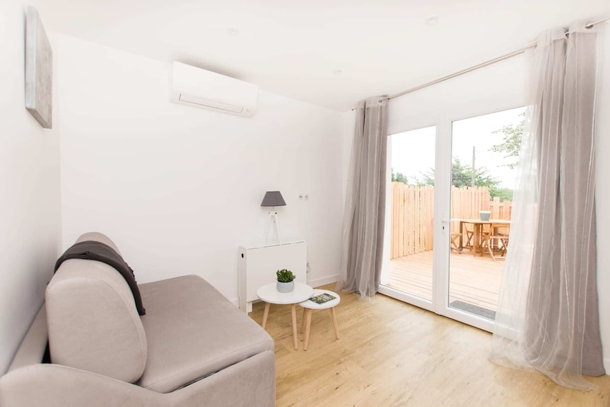 Gîte Occitanie, 2 Pièces, Climatisé Avec Terrasse 1 à 3 Personnes - Piscine Extérieure Partagée - L'Isle-Jourdain