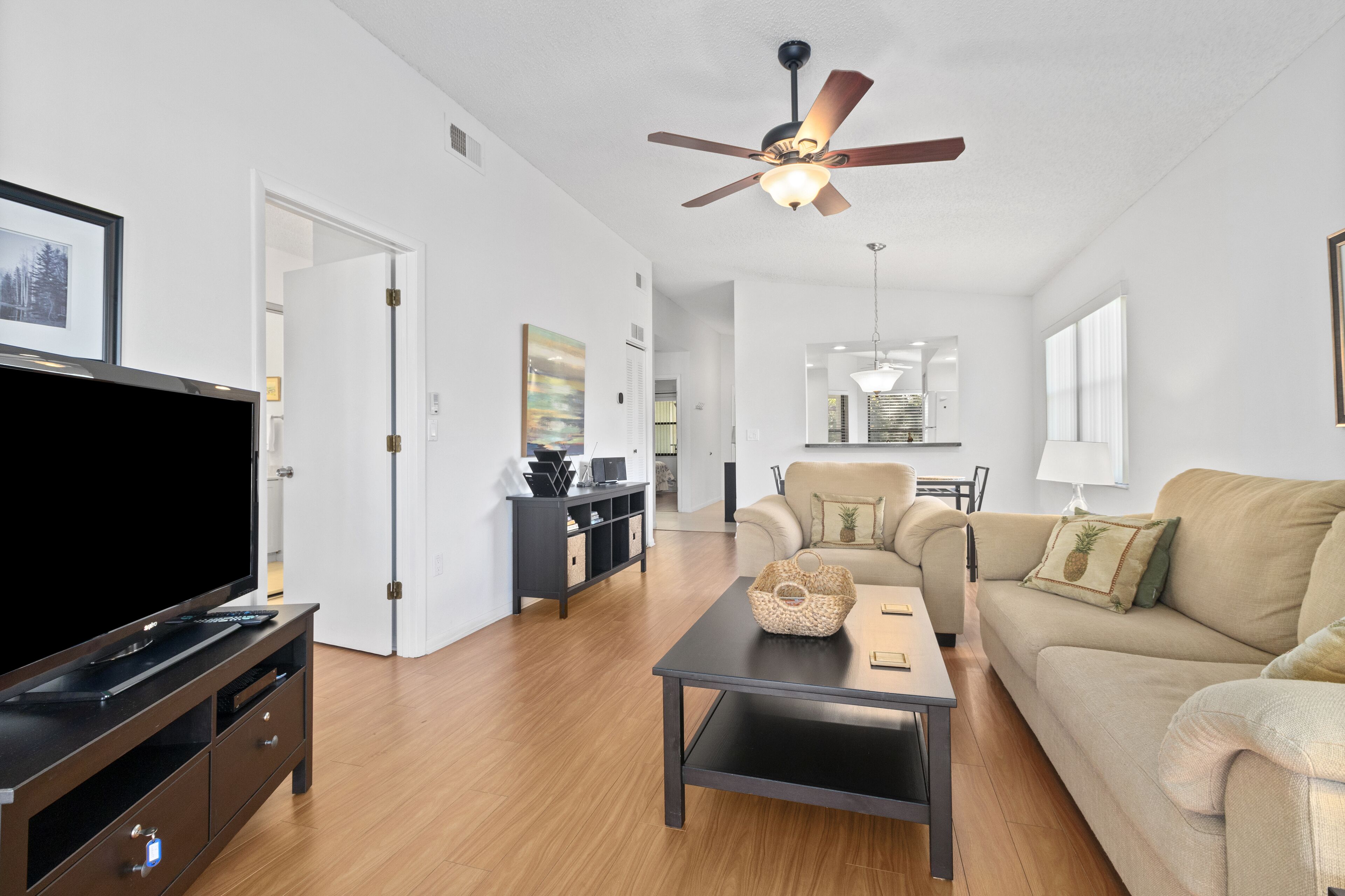 Peaceful Lakeview Condo  2 Pools  Minutes To Img & Beaches - Bradenton, FL