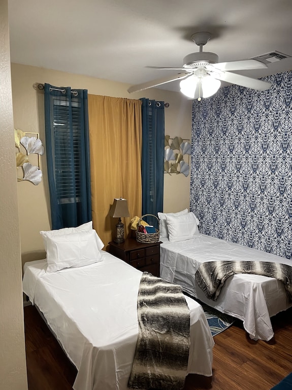 Lovely Bedroom Beautifully Decorated With A Smart Tv . - Phoenix, AZ