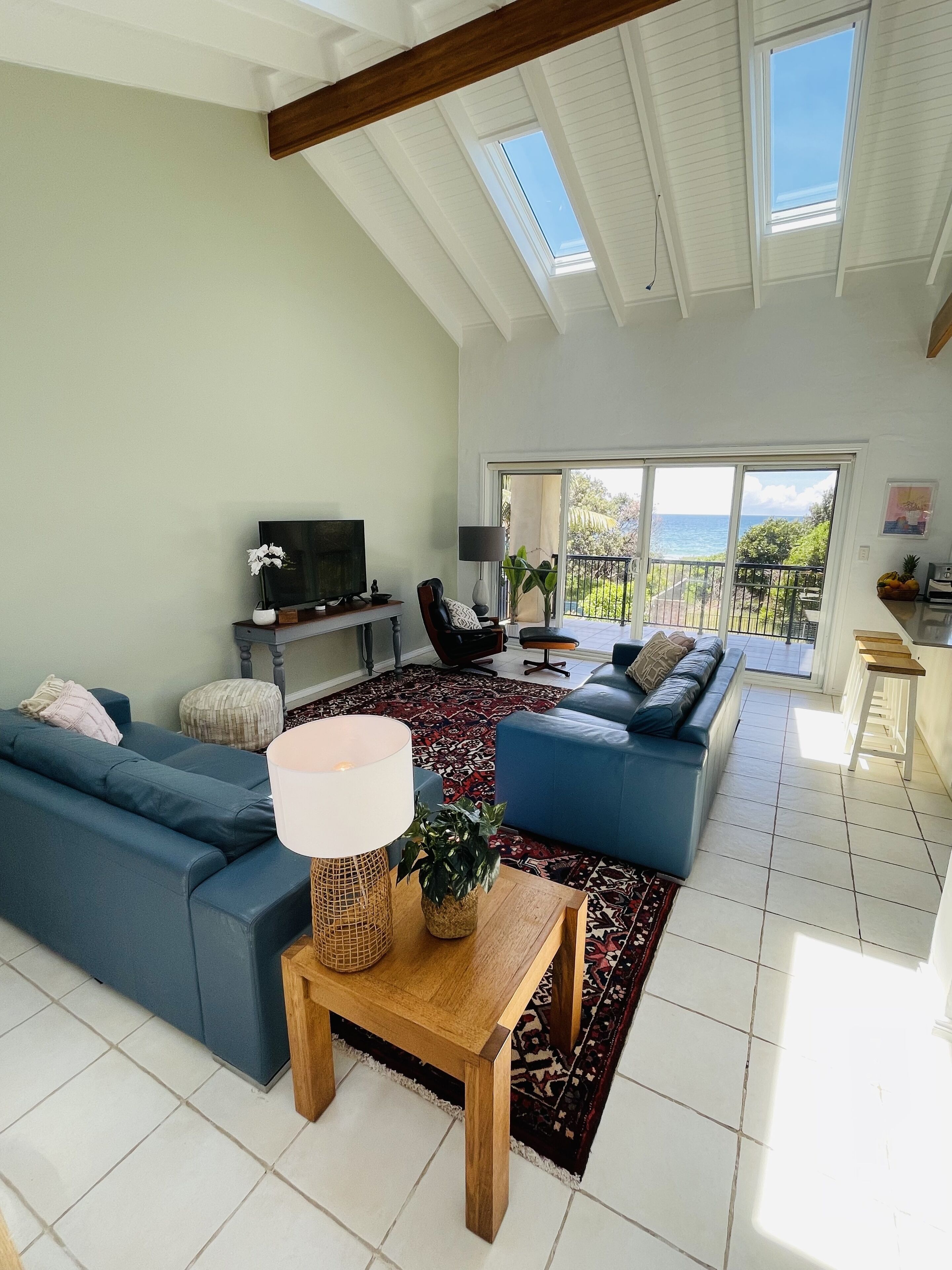 Absolute Beachfront Holiday Home With Private Heated Pool - Diamond Beach