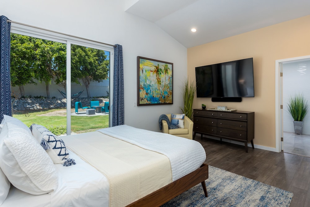 Mid Century Cool - Rancho Mirage Home - Rancho Mirage, CA