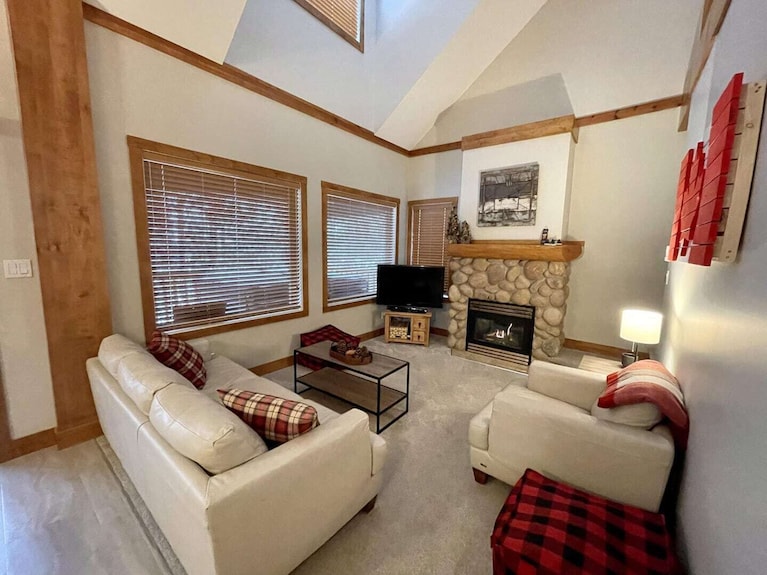 Alpine Bliss Awaits: Beautiful Mountain Home With Hot Tub - 킴벌리