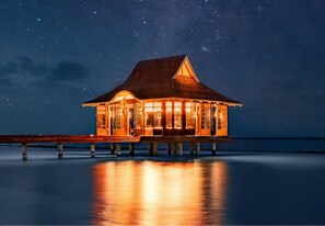 5 restaurantes, pequenos-almoços servidos 