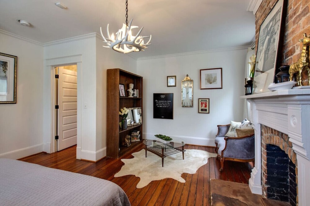 Historic Gem! Fire Pit, 2 Miles To Broadway! - Nashville, TN