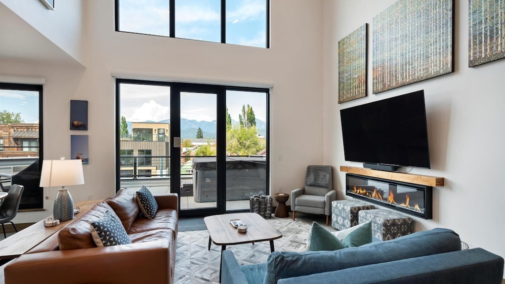 Heavens Peak Penthouse: Whitefish's Ultimate Luxury Getaway - Montana