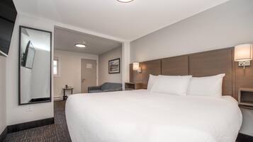 1 quarto, espaço de trabalho para notebook, cortinas blackout