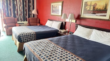 Two Queen Bed Non Smoking | Wi-fi grátis, roupa de cama fornecida
