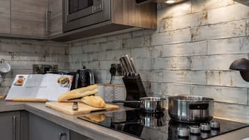 Casa de Campo de Luxo, acessível, banheira de hidromassagem grande | Cozinha partilhada