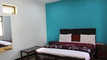Quarto casal standard | Wi-Fi de cortesia, roupa de cama