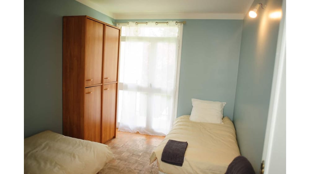 Spacious And Bright Apartment - Créteil