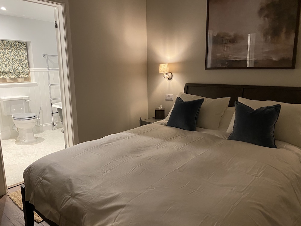 Cosy Luxury Cabin In The Heart Of The New Forest National Park - Isle of Wight