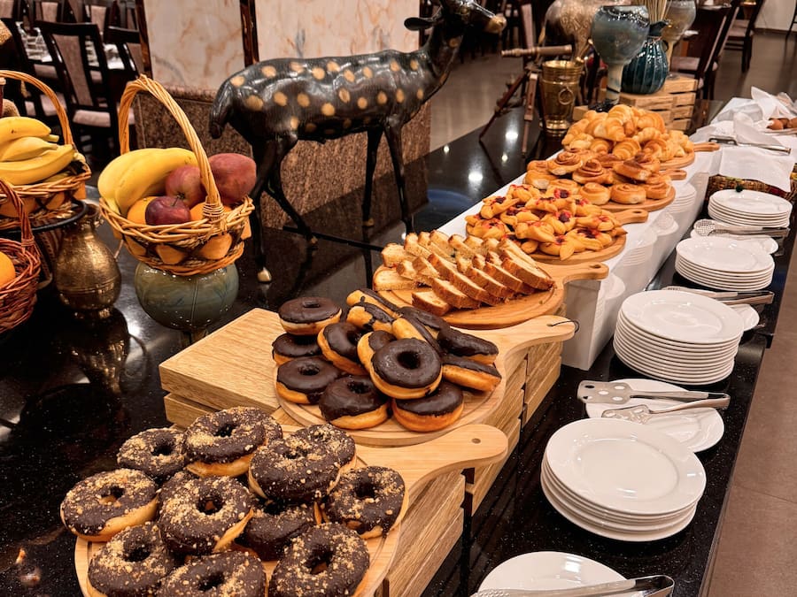 Café da manhã continental todos os dias mediante uma taxa