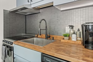 Estúdio | Cozinha privada | Geladeira grande, fogão, lava-louças, cafeteira/chaleira