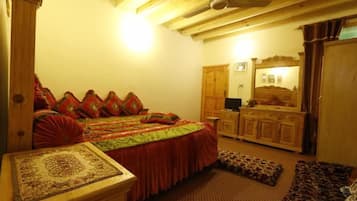 Quarto Duplo Standard | Wi-fi grátis, roupa de cama fornecida