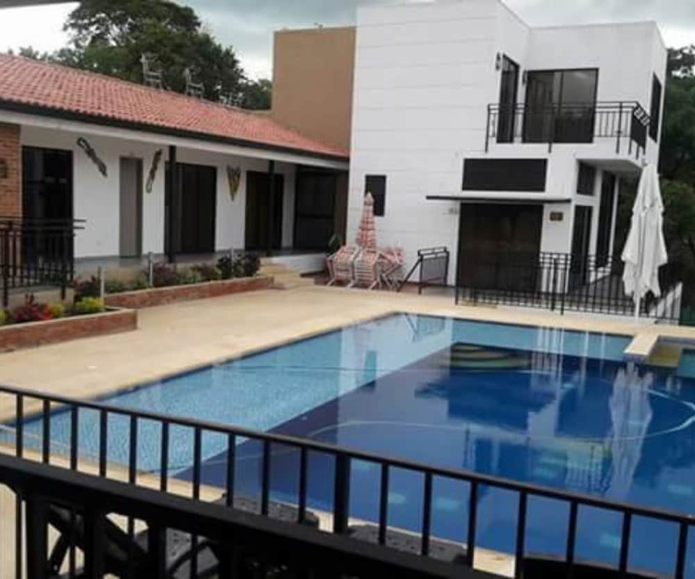 Casa Vacacional Con Piscina En La Mesa - La Mesa