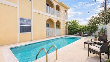 Apartamento, 2 quartos | Piscina | Piscina exterior