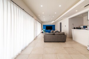 Villa, não fumadores | Sala de estar | TV de ecrã plano 