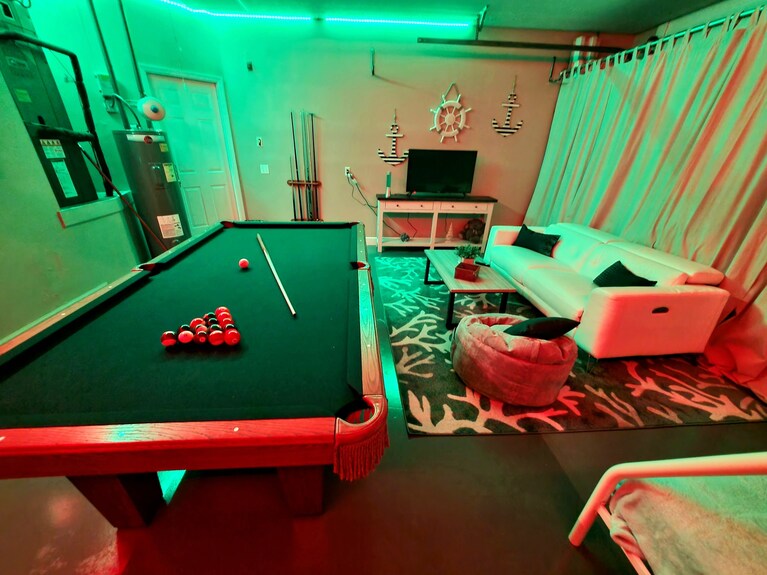 For The Price Of A Hotel, Why Not Have A Luxurious, 4\/2 Pool Home??? - Fort Pierce, FL