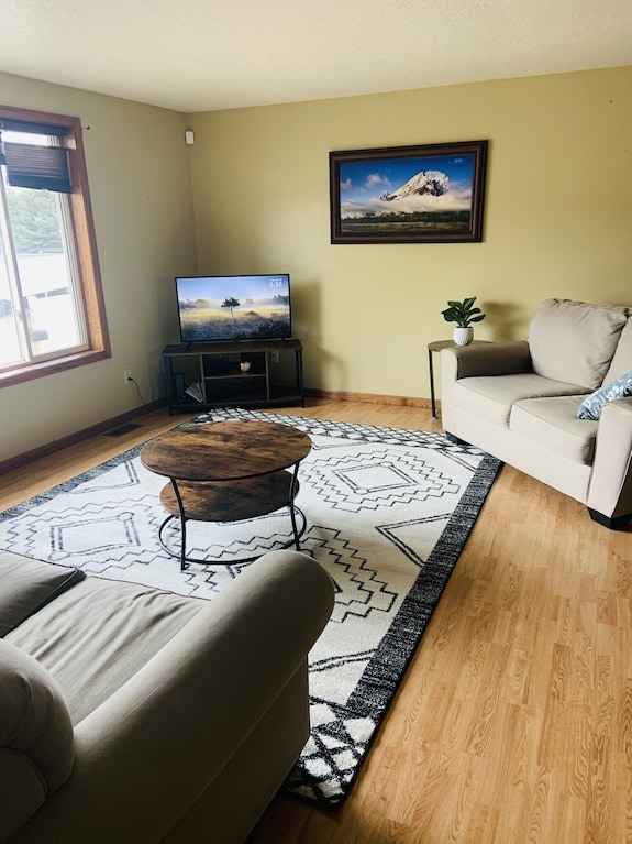 Western Hospitality! All New Game Room! - Hot Springs State Park, Thermopolis